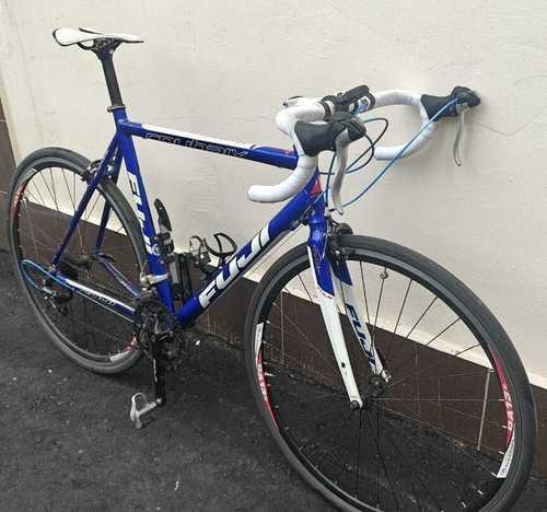 Шоссейный велосипед Fuji roubaix 3.0