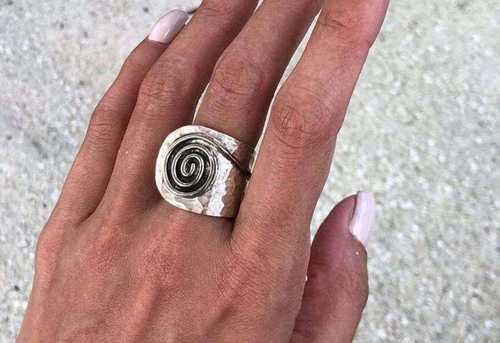 Дизайнерское кольцо Spiral из серебра