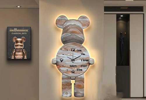 Часы настенные Bearbrick с LED подсветкой