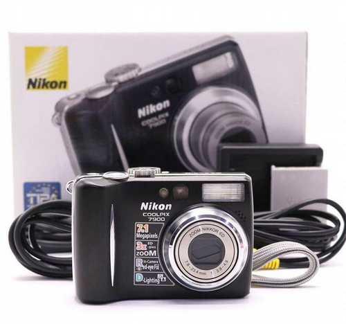 Nikon Coolpix 7900 в упаковке