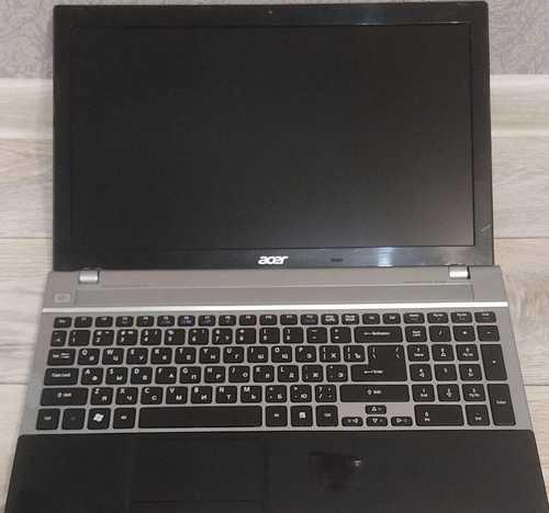 15.6” Acer V3-551G 4яд/8GB/7660G/500GB