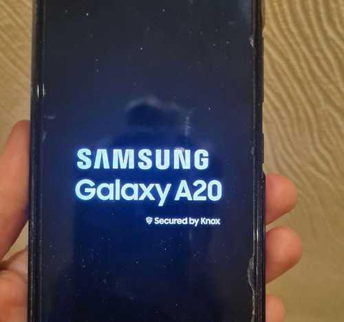 Samsung Galaxy A20, 3/32 ГБ