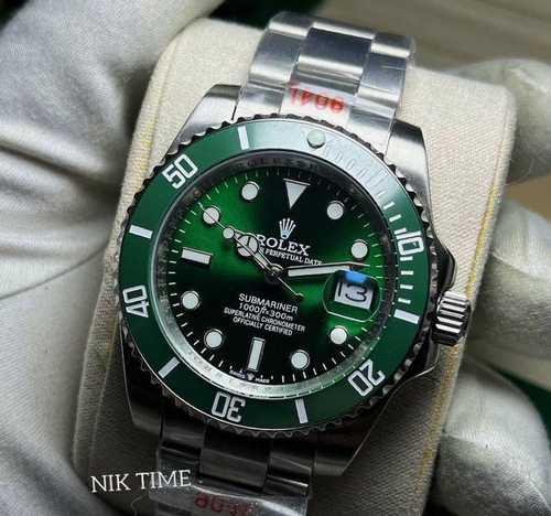 Изумрудные механические часы Rolex Submariner