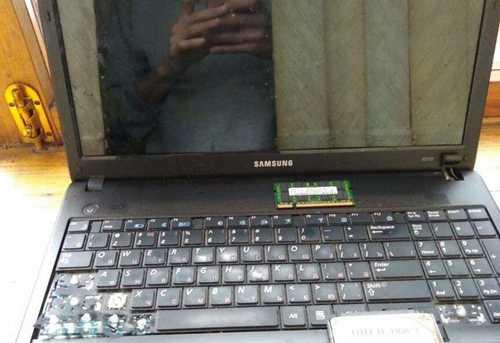 Ноутбук Samsung Np-r519 по частям или полностью