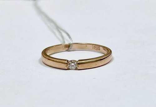 Золотое кольцо с бриллиантом 17 р