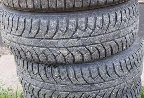 Bridgestone Ice Cruiser 7000 225/65 R17