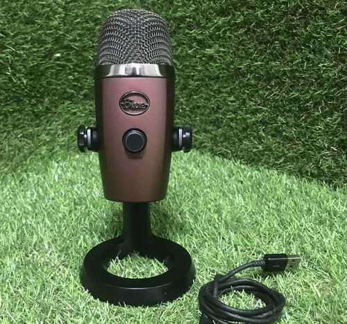 Микрофон Blue Yeti Nano (вш)