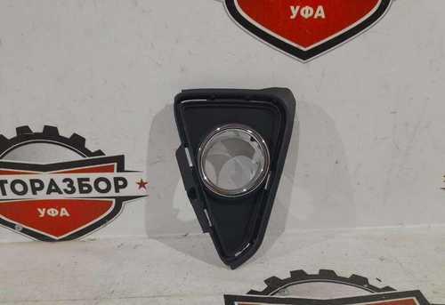 Рамка противотуманки правая toyota rav4 40 15-18