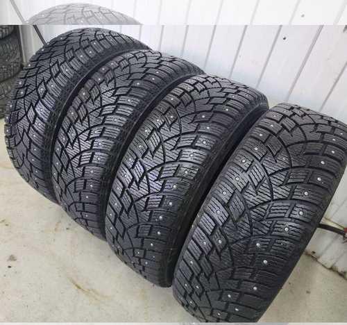 Delinte WD42 215/60 R17 96T