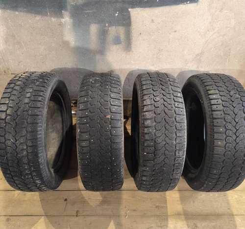 Yokohama IceGuard Stud IG65 215/60 R17 96