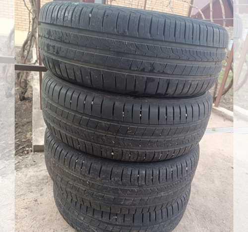 Hankook Kinergy Eco 2 K435 215/60 R17 и 215/60 R17