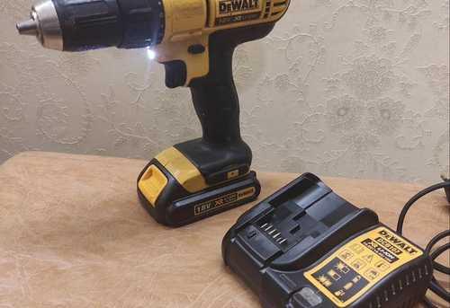 Аккумуляторная дрель шуруповерт dewalt