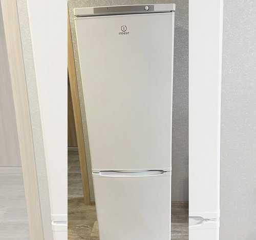 Холодильник Indesit SB 185