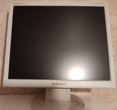 Монитор Samsung 710N 17”