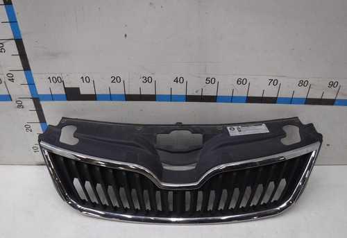 Решетка радиатора на Skoda Rapid 5JA8536689B9