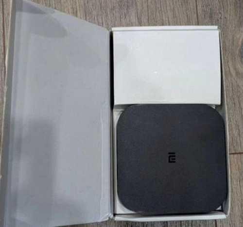 Тв приставку Xiaomi mi tv box