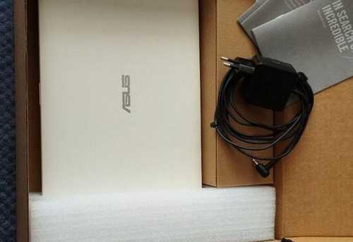 Ноутбук Asus Vivobook новый SSD и АКБ