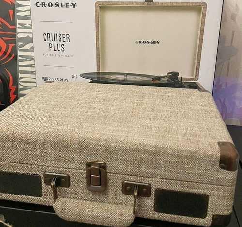 Виниловый проигрыватель Crosley Cruiser Plus