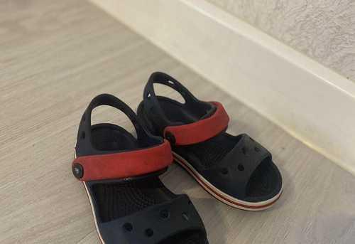 Сандалии crocs c8