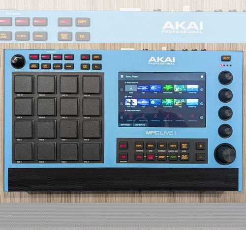 Akai MPC Live 2