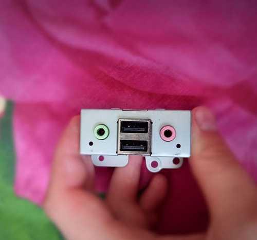 Планка и разъёмы USB и audio