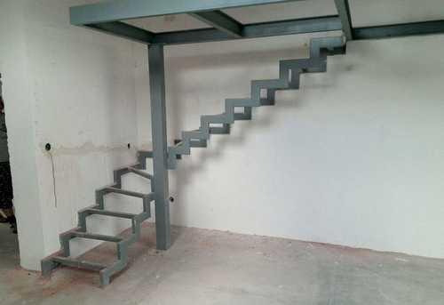 Сварной Каркас Г-образной Лестницы от Производител