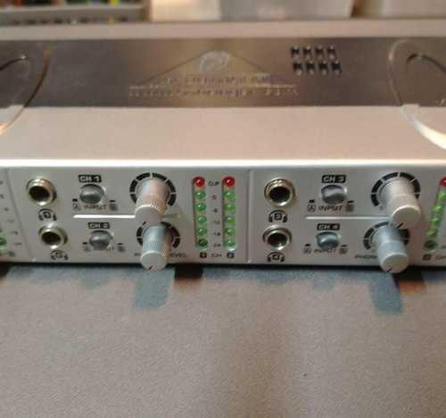 Разветвитель для наушников Behringer mini amp 800