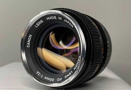 Объектив Canon 50mm f/1.4