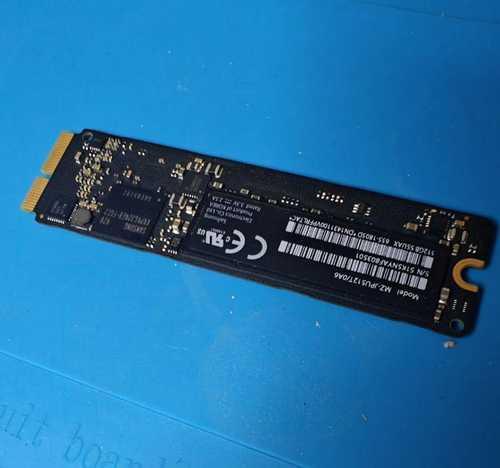 Apple SSD 512 (оригинал)