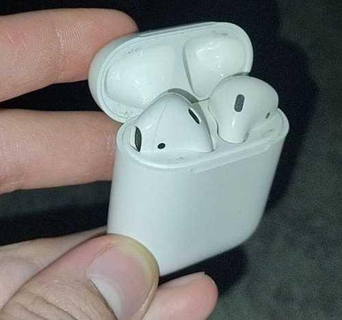 Беспроводные наушники apple airpods 1