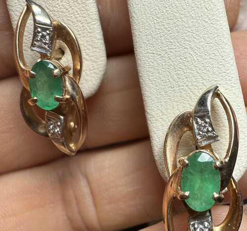 Серьги с изумрудами 5.27 гр