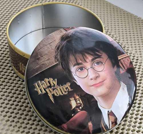 Жестянная, банка Harry Potter винтаж 2000 год