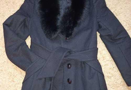 Пальто женское зимнее шерстяное 44 фирма dekka