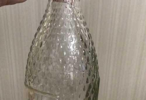 Пустые бутылки стекло разные