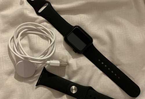 Black Apple Watch 7 41 mm