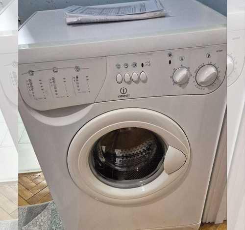 Стиральная машина Indesit w104t