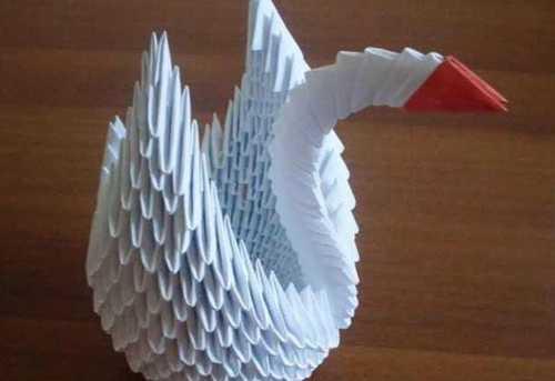 Лебедь модульное оригами из бумаги
