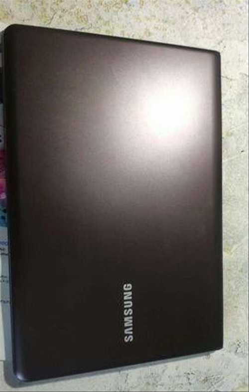 Ноутбук ультрабук Samsung 5 series 13.3