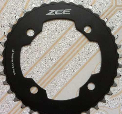 Передняя звезда Shimano Zee, 38T