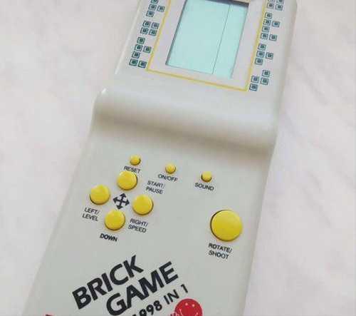 Тетрис игра Brick Game