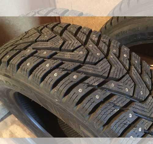 Hankook Winter i'Pike X W429A 235/65 R17 104T