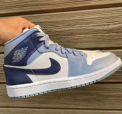 Оригинальные кроссовки Nike Air Jordan 1 mid