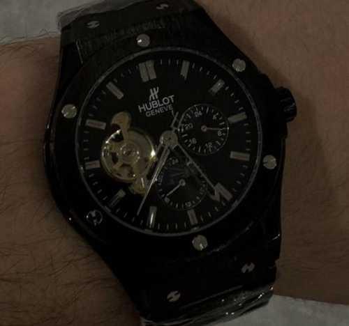 Наручные часы hublot