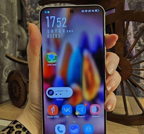 Xiaomi 13, 8/256 ГБ