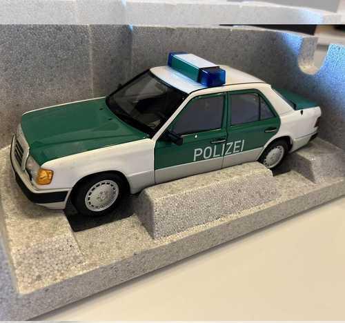 Mercedes-Benz w124 Norev 1:18