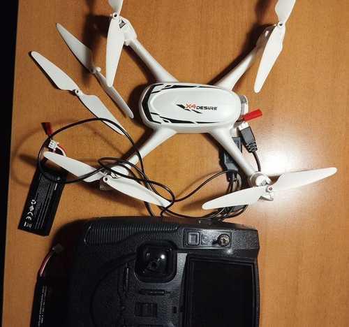 Квадрокоптер Hubsan h502s