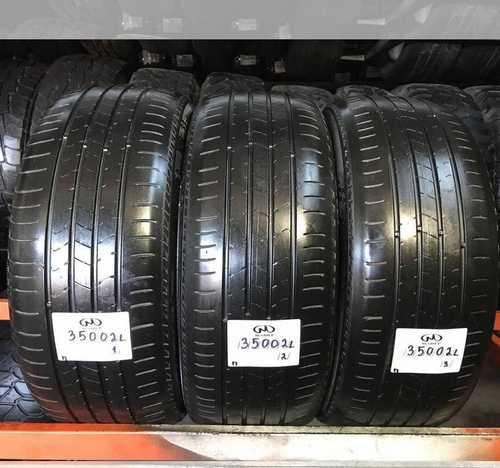 Kumho Ecsta HS51 215/55 R17 94V