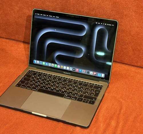 Apple MacBook Pro 2017 i5 8 256