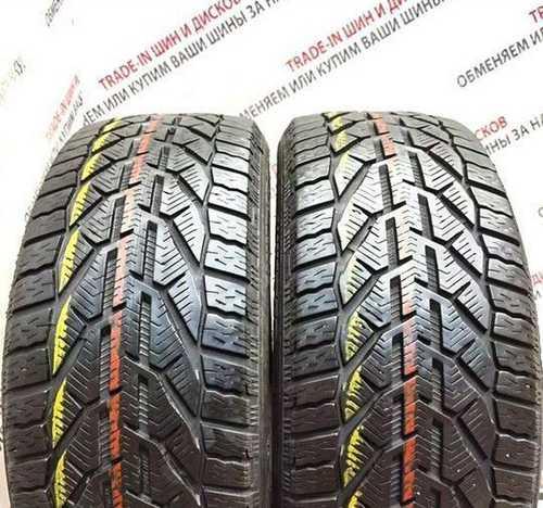 Taurus Winter 215/55 R17 98V