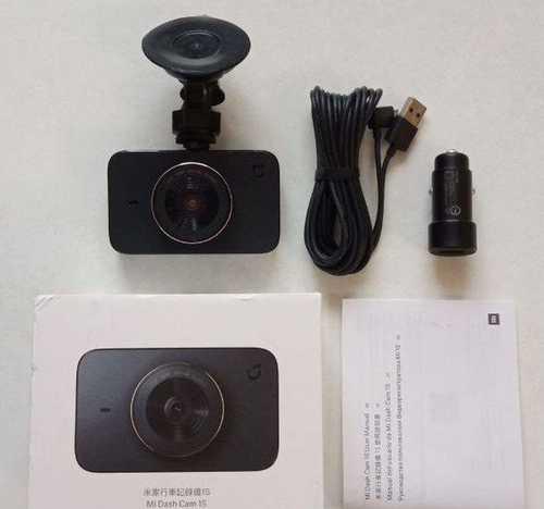 Продам видеорегистратор Mi Dash Cam 1S